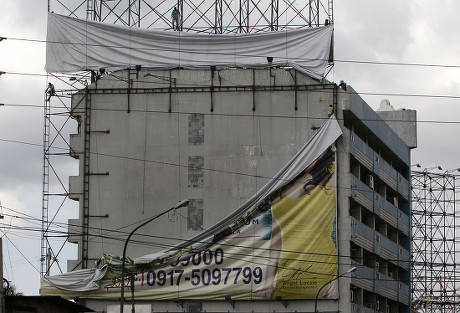 Filipino Workers Discard Billboard Situated Laperal Editorial Stock ...
