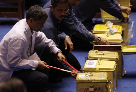Filipino Staff Members National Board Canvassers Editorial Stock Photo ...