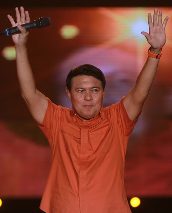 PRESIDENTIAL CANDIDATE SENATOR MANNY VILLAR C Editorial Stock Photo ...