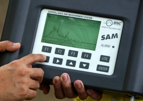 Filipino Science Research Specialists Use Surveillance Editorial Stock ...