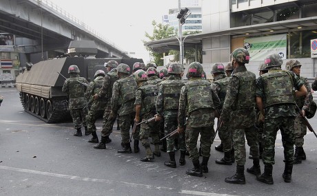 Thai Soldiers Hide Behind Tank Front Editorial Stock Photo - Stock ...