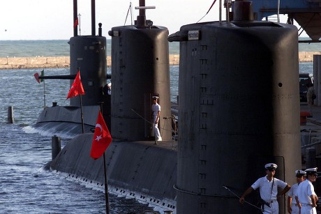 Mer1109072000mersinturkey Turkish Seamen Walk On Hull Editorial Stock ...