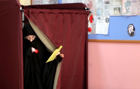 Turkish Islamic Woman Leaves Voting Booth Editorial Stock Photo - Stock ...