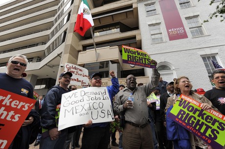 Regional Union Members Demonstrate Front Mexican Editorial Stock Photo ...
