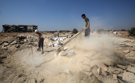 250 Bombed out area Stock Pictures, Editorial Images and Stock Photos ...
