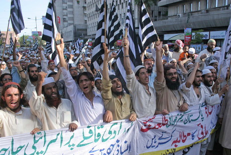Supporters Islamic Group Jamiat Tulbaeislam Shout Editorial Stock Photo ...