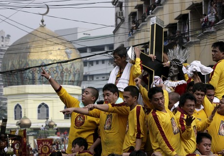 Filipino Devotees Parade Black Nazarene Statue Editorial Stock Photo ...
