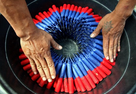 Filipino Worker Arranges Firecrackers Packing Backyard Editorial Stock ...