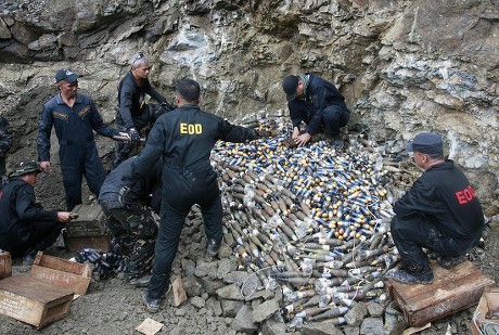 Filipino Explosives Ordnance Disposal Eod Personnel Editorial Stock ...