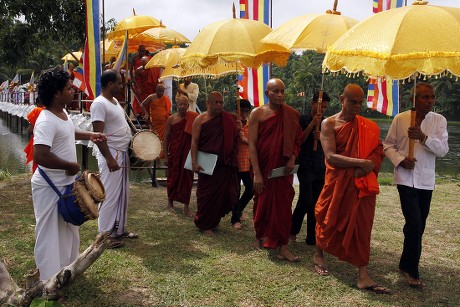 Sri Lankan Buddhist Samaneras Novice Monks Editorial Stock Photo ...