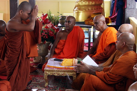 Sri Lankan Buddhist Samanera Novice Monk Editorial Stock Photo - Stock ...