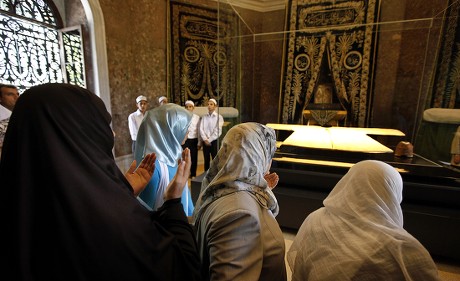 Turkih Muslim Women Take Pictures Holy Editorial Stock Photo - Stock ...