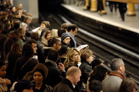 Commuters On Crowded Platform While Waiting Editorial Stock Photo ...