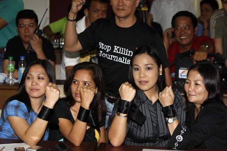 Filipino Journalists Show Their Black Ribbons Editorial Stock Photo ...