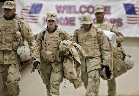 __COUNT__ Usa Soldiers Redeploying - Dec 2005 Stock Pictures, Editorial ...