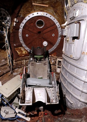 63 Interior of the capsule Stock Pictures, Editorial Images and Stock ...