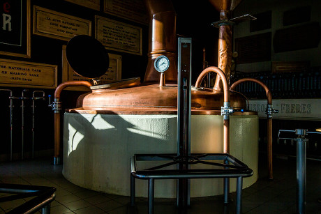 Old Copper Beer Tank Used Until Redakčních stock fotografií – stock ...