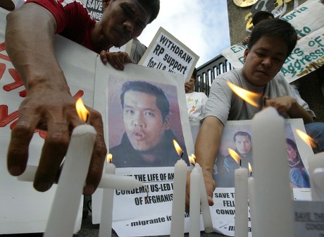 Sympathizers Light Candles Hold Pictures Filipino Editorial Stock Photo ...
