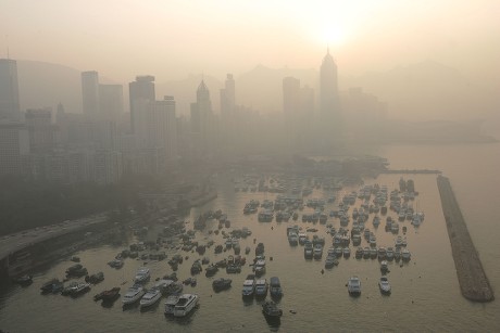 25 Photochemical pollution Stock Pictures, Editorial Images and Stock ...