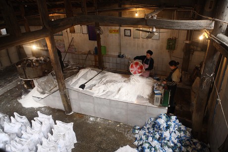 Worker Collect Package Salt Products Shenhaijing Editorial Stock Photo ...