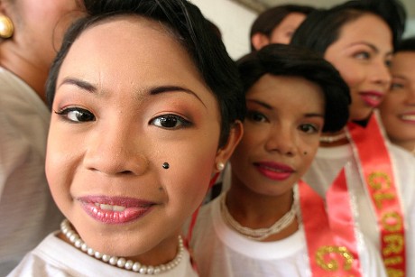 Filipino Lookalikes Philippine President Gloria Macapagalarroyo Foto ...