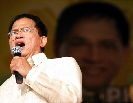 Filipino Lookalikes Philippine President Gloria Macapagalarroyo ...