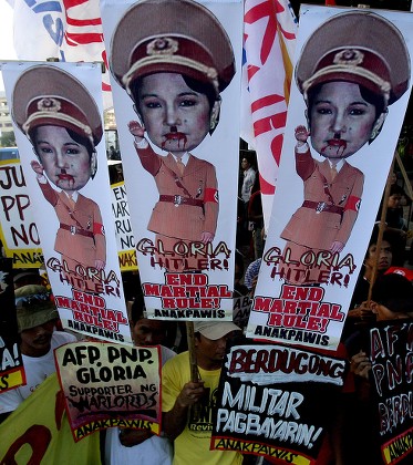 Filipino Protesters Carry Placards Od Caricatures Redaktionelles ...