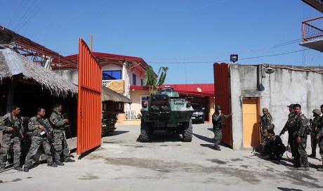 Filipino Policemen Backed By Armoured Personnel Editorial Stock Photo ...