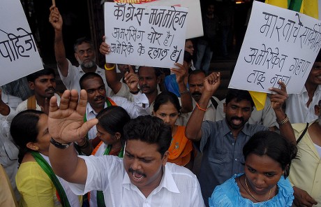 India Protest - Jul 2008 Stock Pictures, Editorial Images and Stock ...