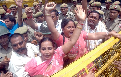 India Protest - Jul 2008 Stock Pictures, Editorial Images and Stock ...