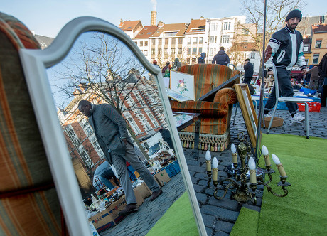 People Look Items Brusselss Flea Market Editorial Stock Photo - Stock ...