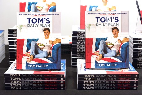 Tom Daley 'Tom's Daily Plan' book signing, London, UK - 07 Jan 2017 ...
