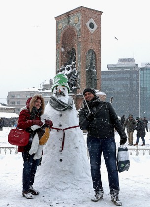 People Take Pictures Huge Snowman Behind Editorial Stock Photo - Stock ...