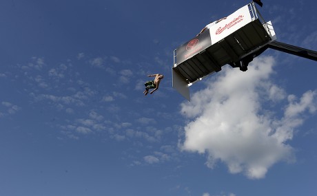 Competitor Dive Off 20 Meter Mobile Editorial Stock Photo - Stock Image ...