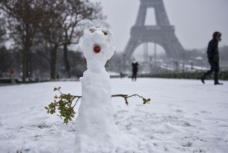 Snowman Sits On Trocadero Near Eiffel Editorial Stock Photo - Stock ...