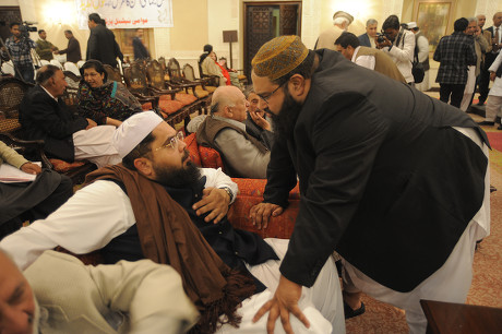 Allama Tahir Ashrafi R Prominent Islamic Editorial Stock Photo - Stock ...