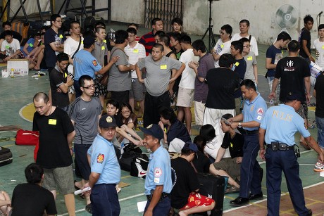 Filipino Policemen Verify Identities Cybercrime Suspects Editorial ...