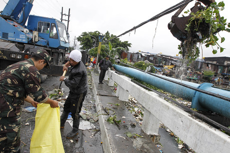 Filipinos Collect Debris That Clog Waterways Editorial Stock Photo ...