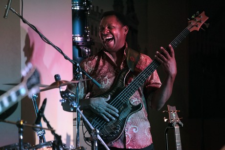 Bass Guitar Player Gary Grainger Member Editorial Stock Photo - Stock ...