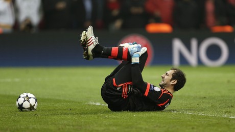 Real Madrids Goalkeeper Diego Lopez Reacts Editorial Stock Photo ...