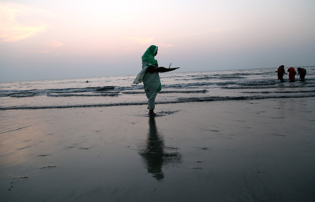 Indian Hindu Devotees Steps Into Arabian Editorial Stock Photo - Stock ...