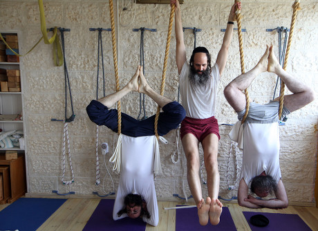 Mideast Israel Ultra Orthodox Jewish Yoga - Apr 2013 Stock Pictures ...