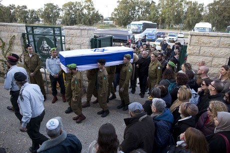 Israeli Soldiers Carry Coffin Israeli Army Editorial Stock Photo ...
