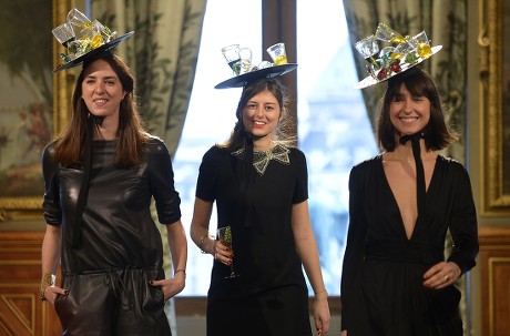 Employee French Fashion House Chanel Wears Editorial Stock Photo ...