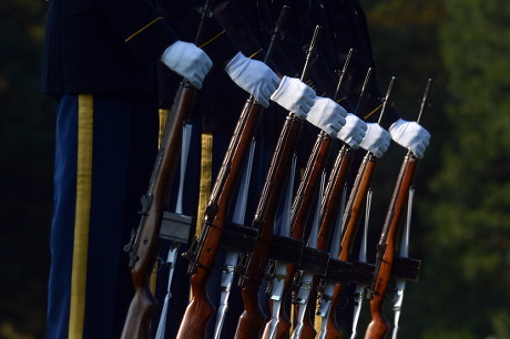 500 Infantry rifles Stock Pictures, Editorial Images and Stock Photos ...