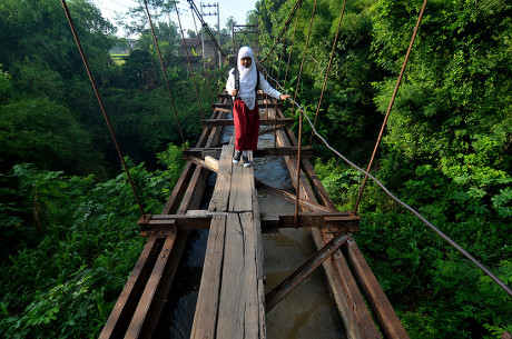 Elementary Student Walks On Aqueduct That Editorial Stock Photo - Stock ...