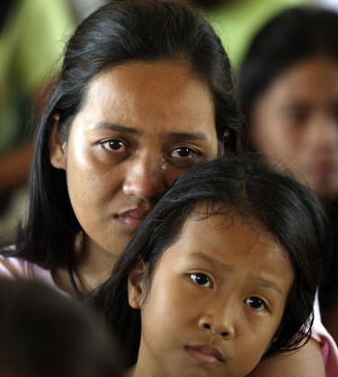 Filipino Mother Holds Her Child Tears Editorial Stock Photo - Stock ...