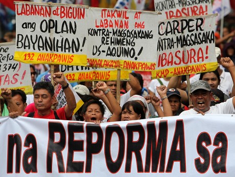 Filipino Farmers Hold Placards Shout Slogans Editorial Stock Photo ...