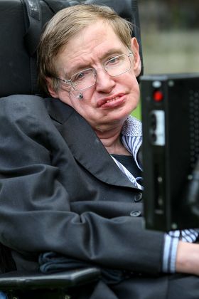 Prof Stephen Hawking Honorary Degrees Cambridge Editorial Stock Photo ...