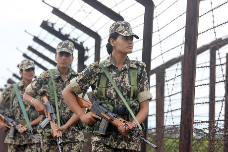 Indian Army Women In Border